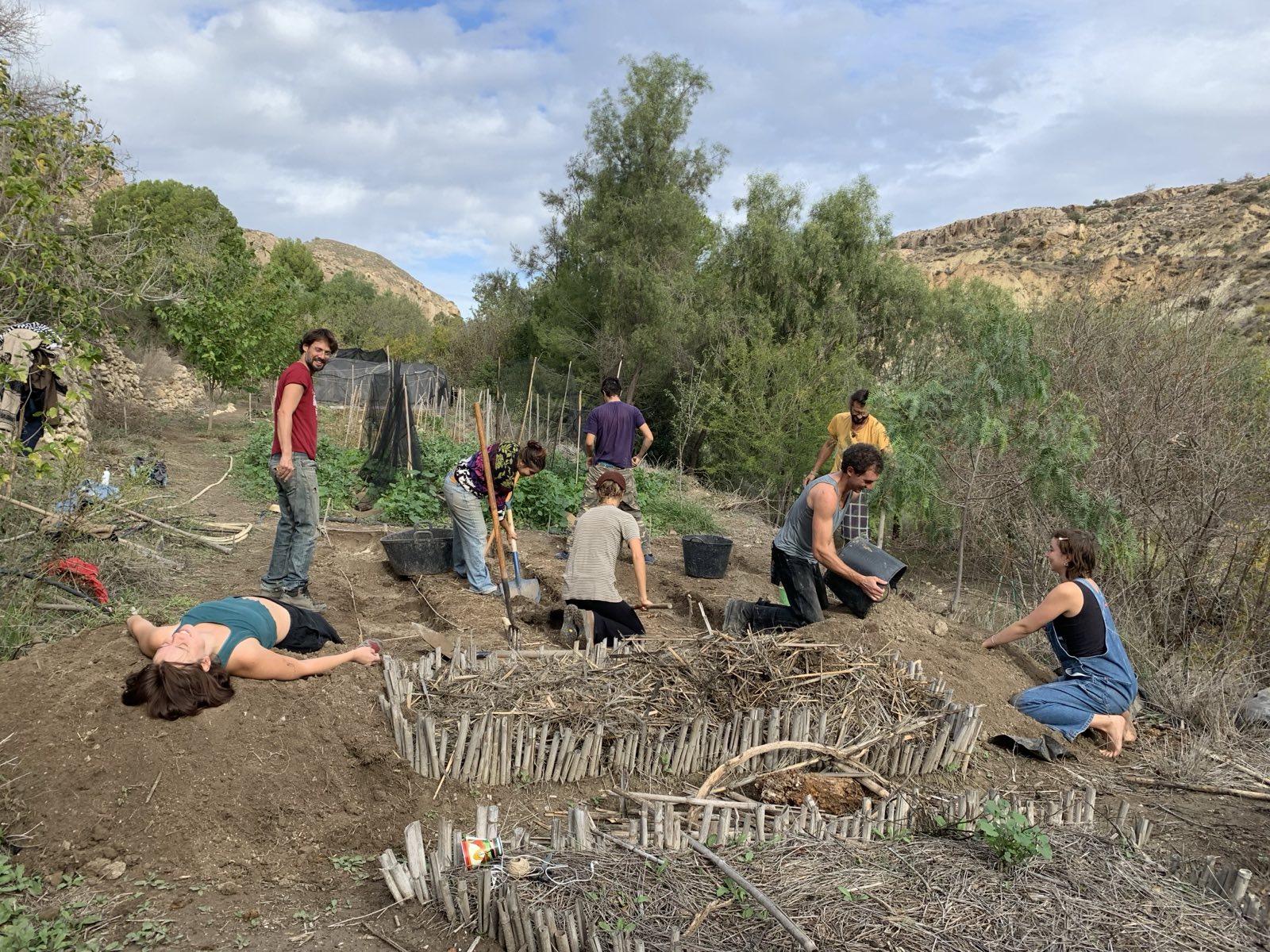 The Creation Of Our Sunken Beds! - Sunseed Desert Technology
